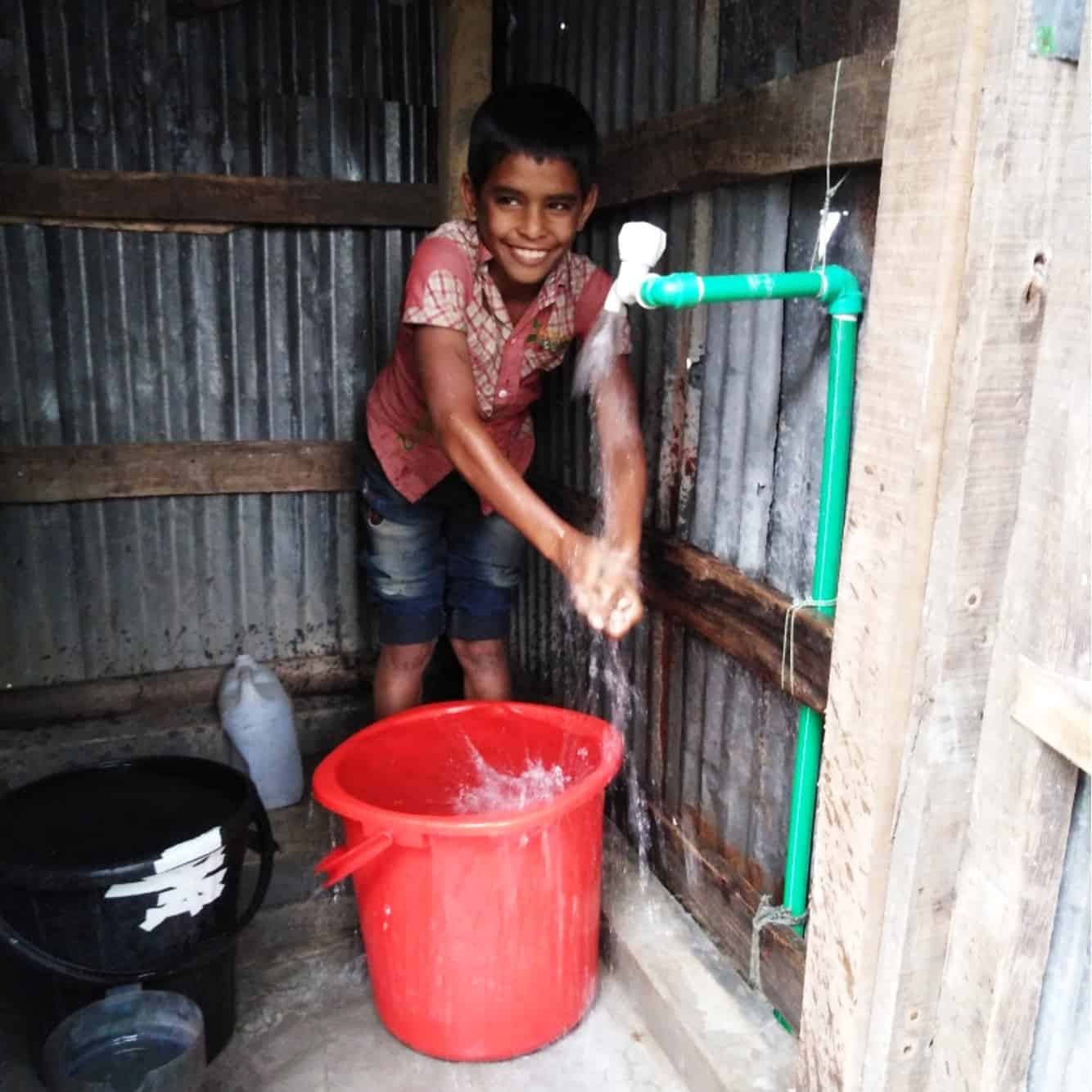 Update Max Tap Water: a running start - Made Blue Foundation