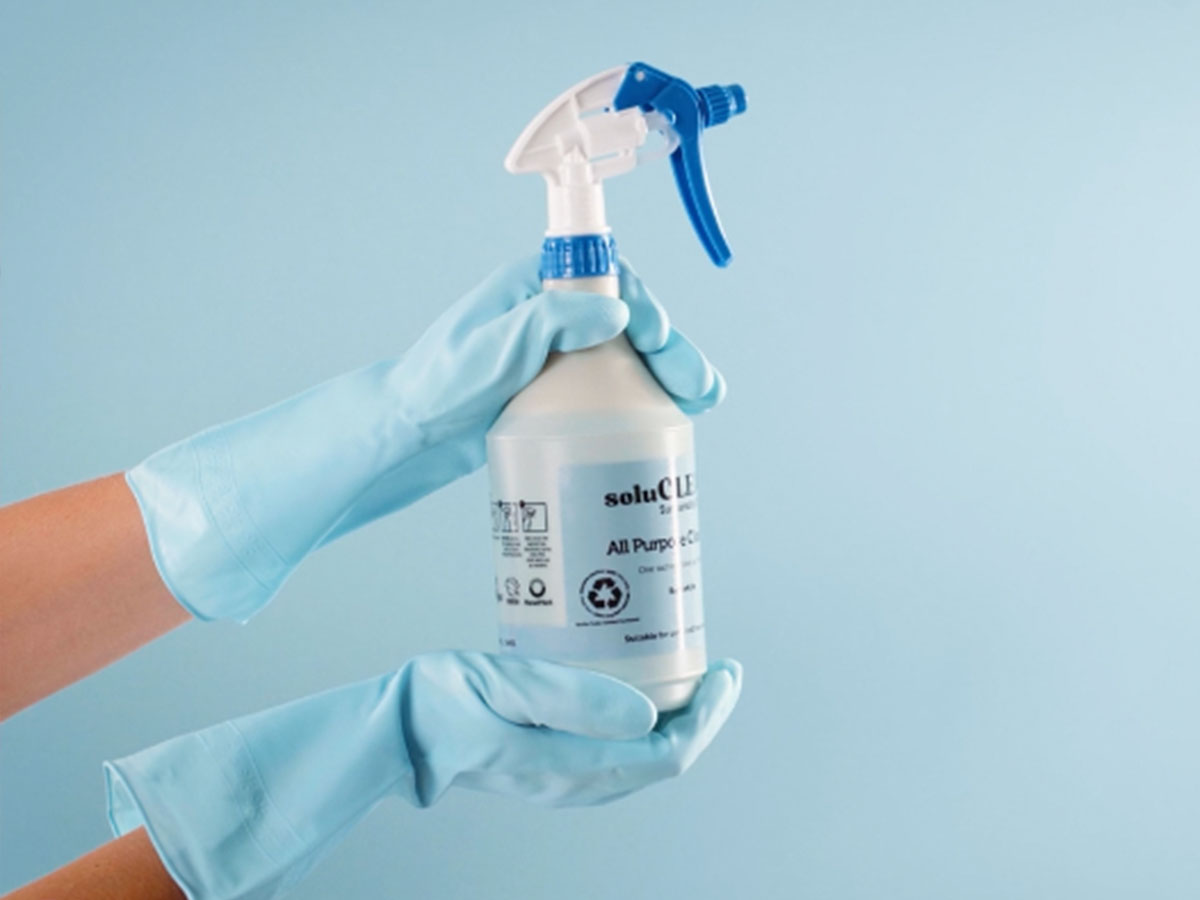 Plus h2o - Made Blue Foundation